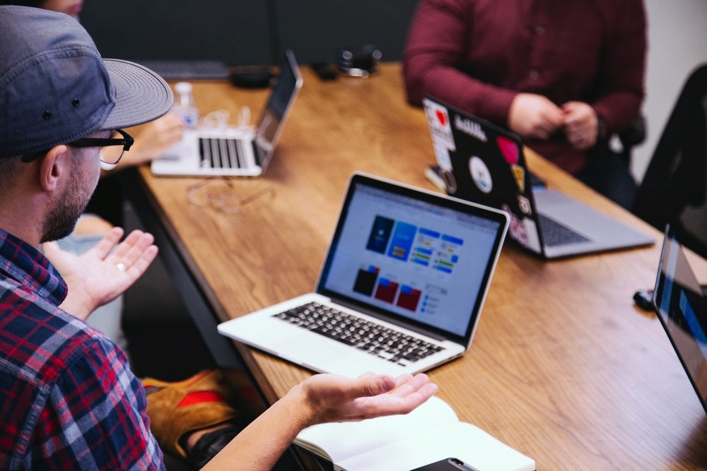 Business Analyst Vs Data Analyst Do You Know The Difference Flevy 
