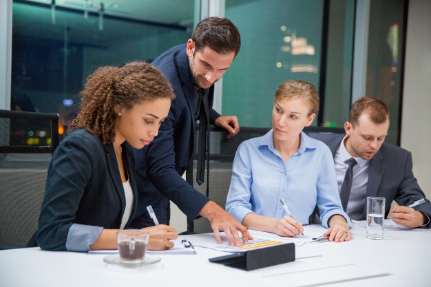 Micromanagement vs. Macromanagement. Which Style Is Better?
