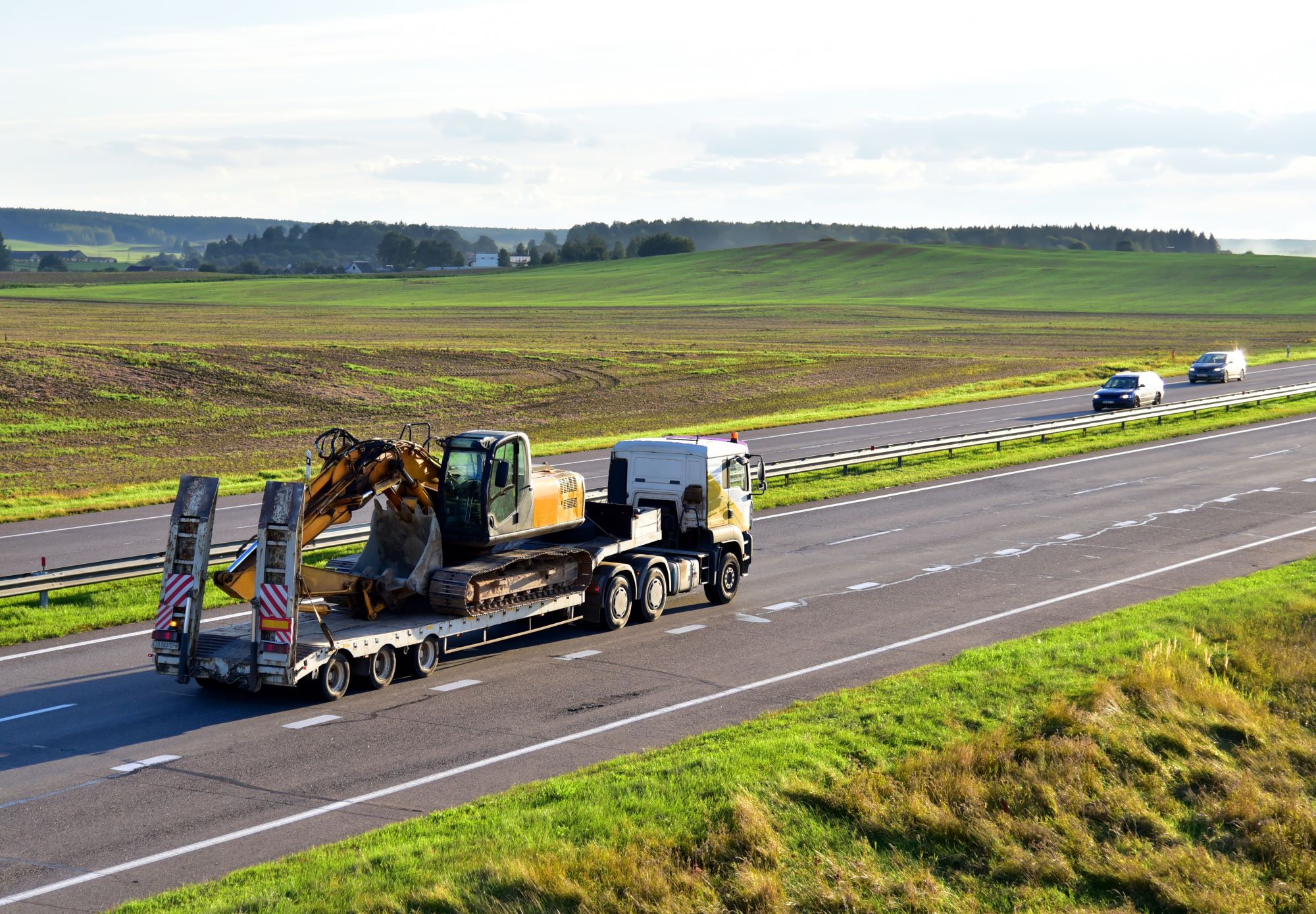 3 Dos and Don’ts of Transporting Heavy Equipment and Machinery